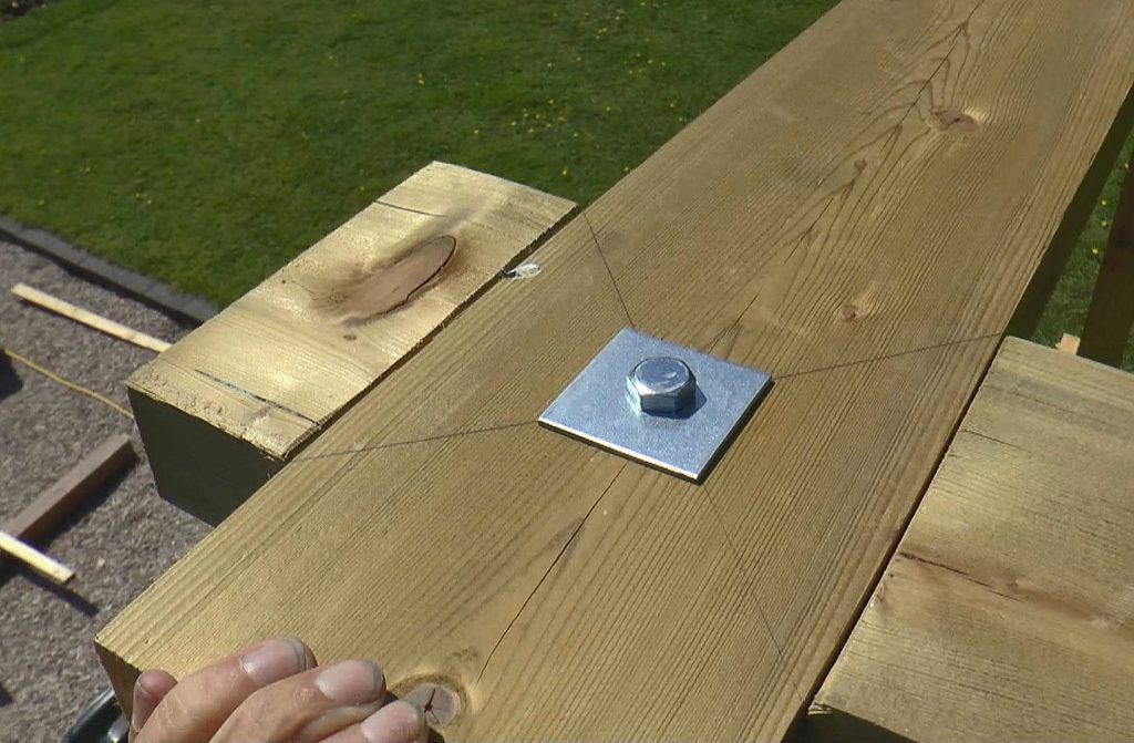 Making a Pergola - Julian Rogers - Practical Projects